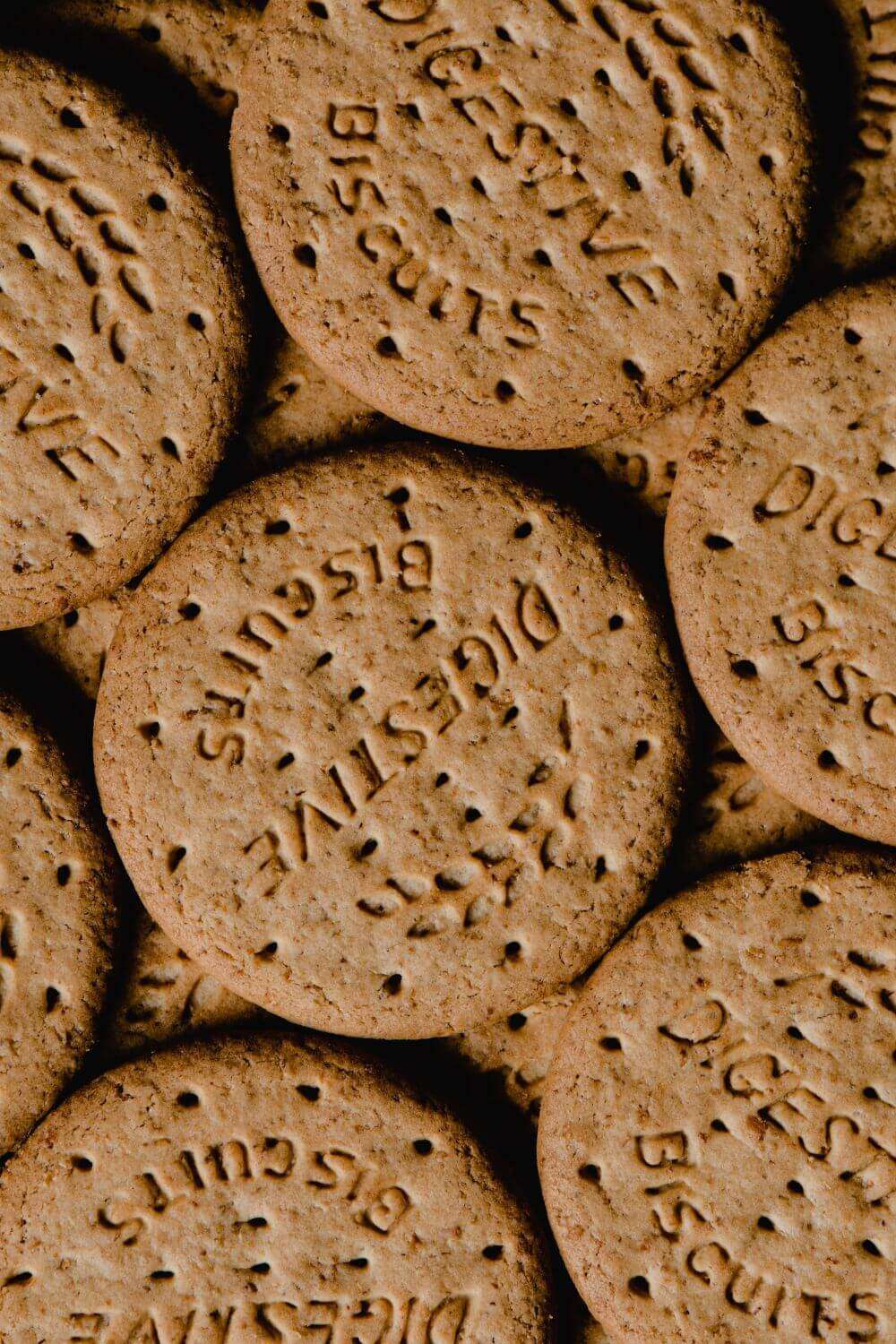 7 Best Substitutes for Graham Crackers - Superb Salt