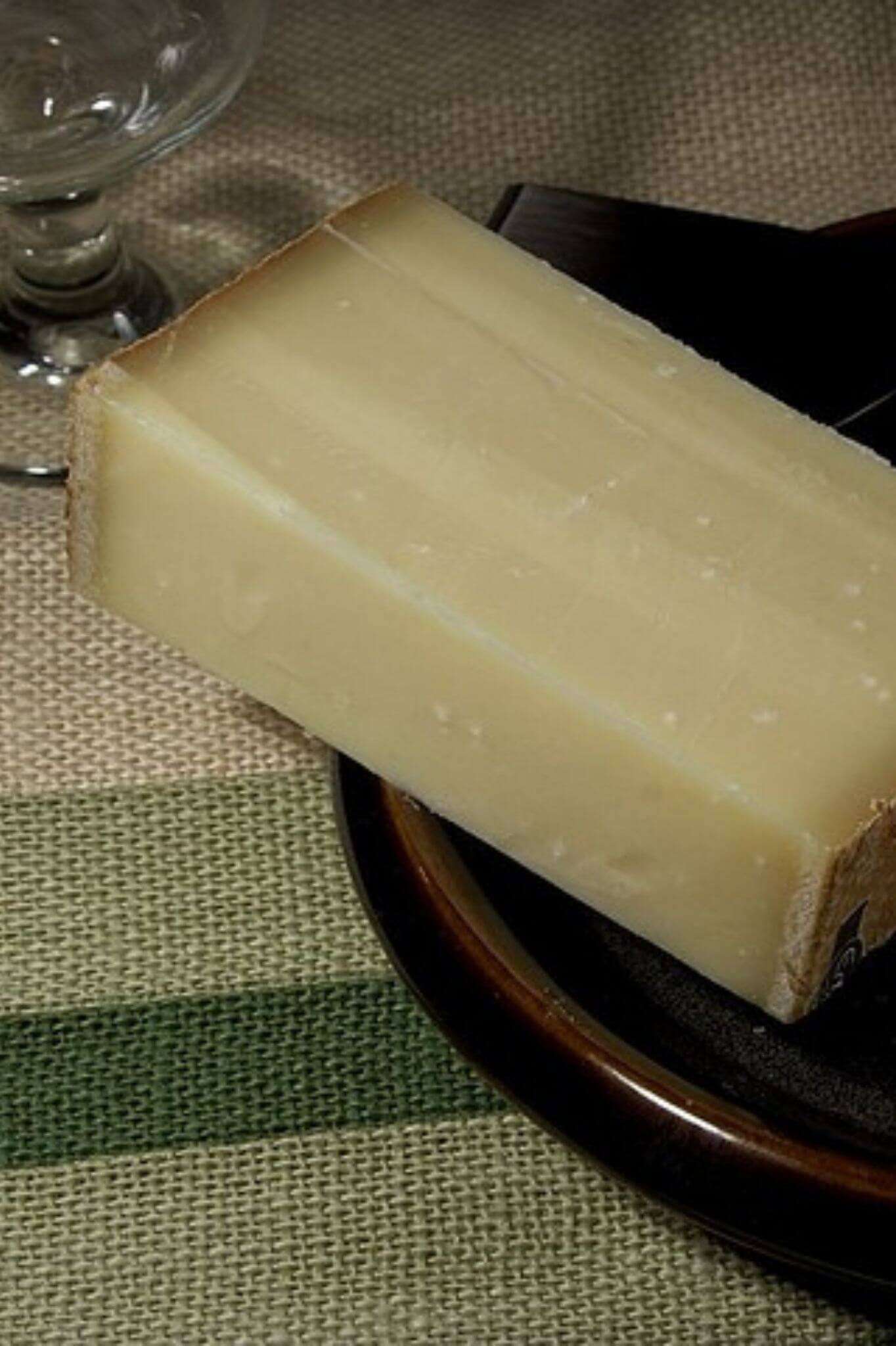 10 Best Provolone Substitutes: Say Cheese! - Superb Salt